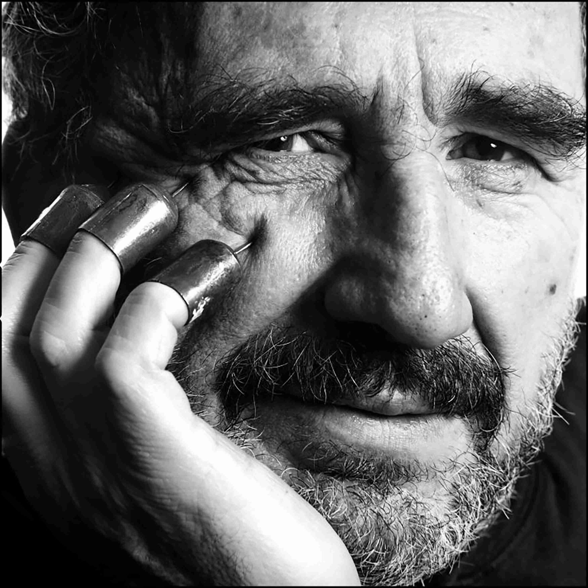 Kendinden Korkan Dünyanın Cesur ‘Palyaço’su: Ömer Uluç - ArtDog Istanbul